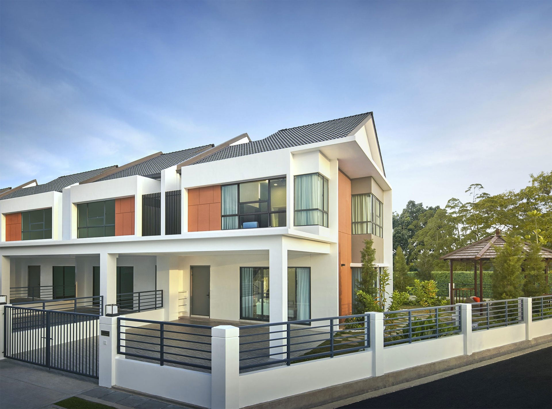 Senni 2 - Paramount Property