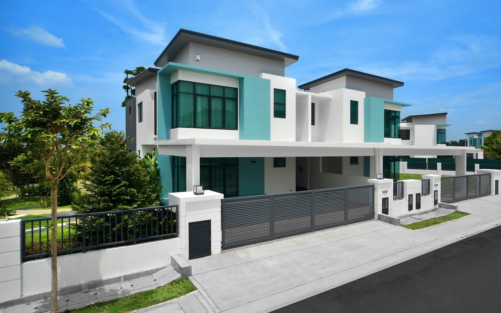 Sierra Lakeside - Paramount Property